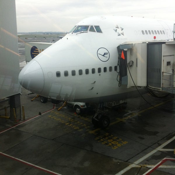 Lufthansa Flight LH 401 (Now Closed) - New York, NY