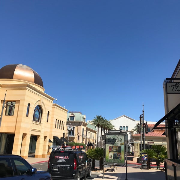 Town Square - 166 tips from 18835 visitors