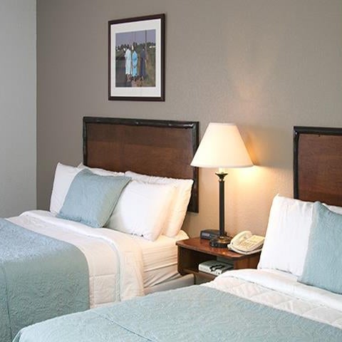 Clock Tower Inn - Hotel