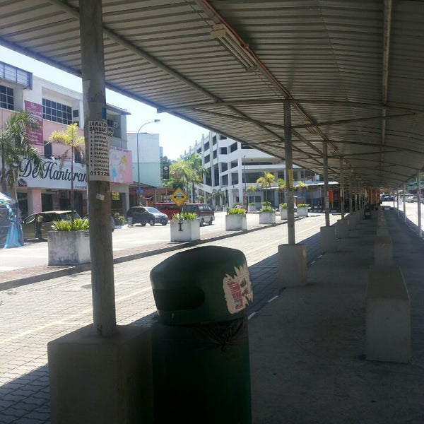 Terminal Bas Bandar Baru Rawang.