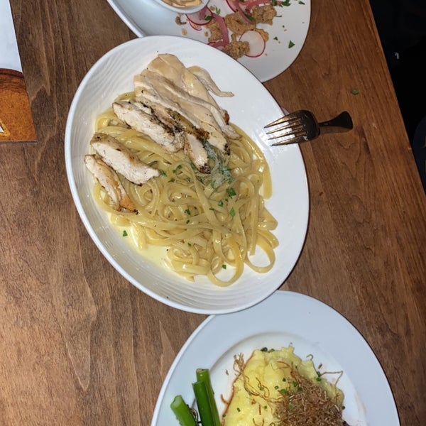 Earls - West End - 1185 Robson St