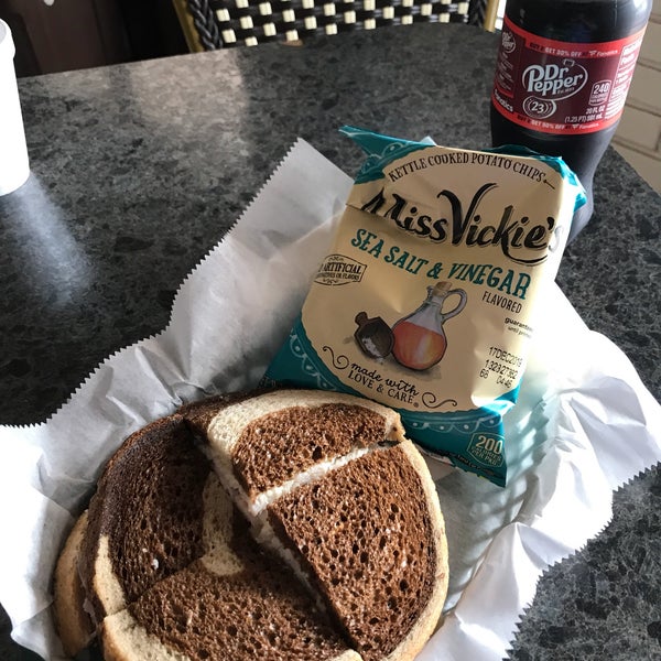 Anna's Deli - 6535 Midnight Pass Rd