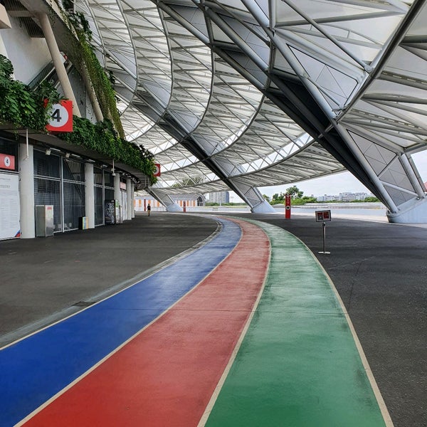 100Plus Promenade - Track in Singapore