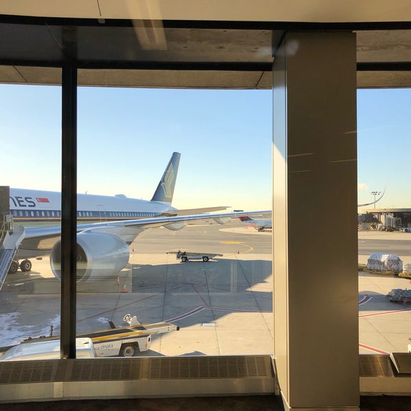 Gate B53 - Airport Gate in Newark Airport and Port Newark