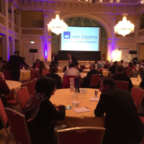 Gamle Logen - Scandinavian Restaurant in Oslo