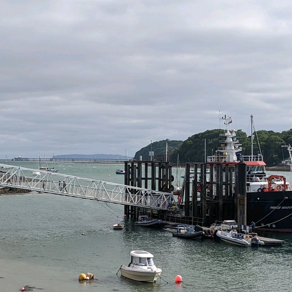 St George's Pier - Harbor or Marina