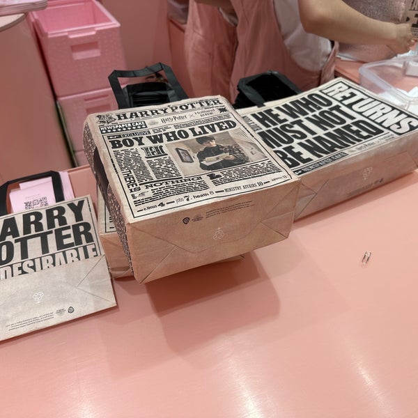 Holiland Pink - Bakery