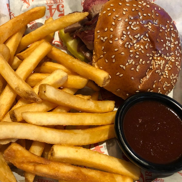 54th Street Restaurant & Drafthouse - Bar