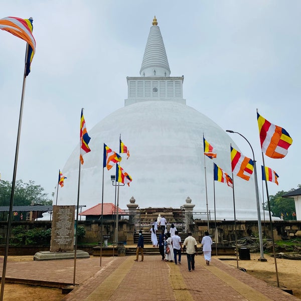 Photos at Mirisawatiya Stupa - අනුරාධපුර පෞරාණික නගරය, North Central ...