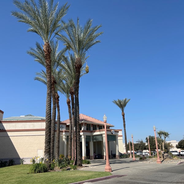 Hanford Mall - Hanford, CA