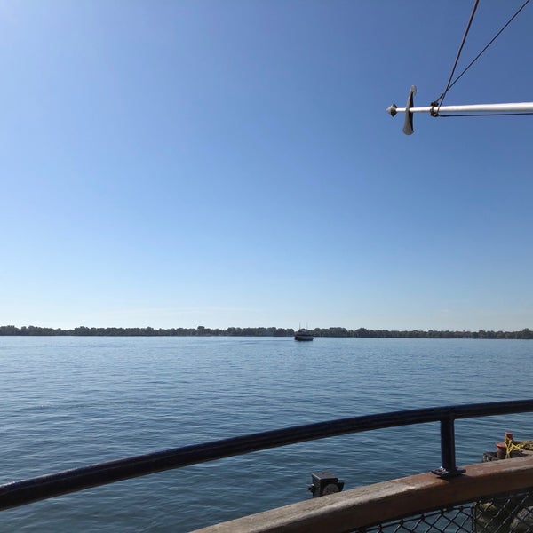 Ward's Island Ferry - Boat or Ferry in Harbourfront