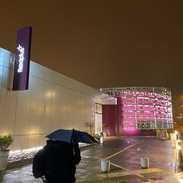 Tesla Supercharger Calais at flexiplus Lounge - Coquelles, Hauts-de-France