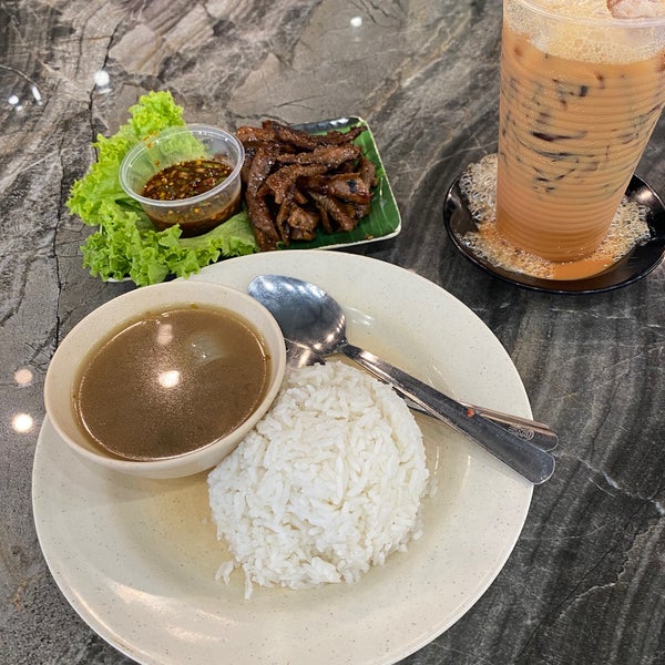 Gerai Syam Bawah Pokok - Halal Restaurant in Puchong