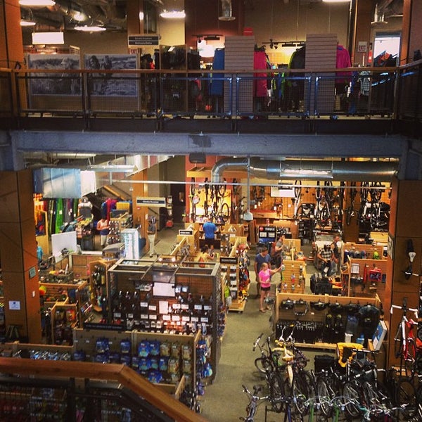 REI - Chicago, IL