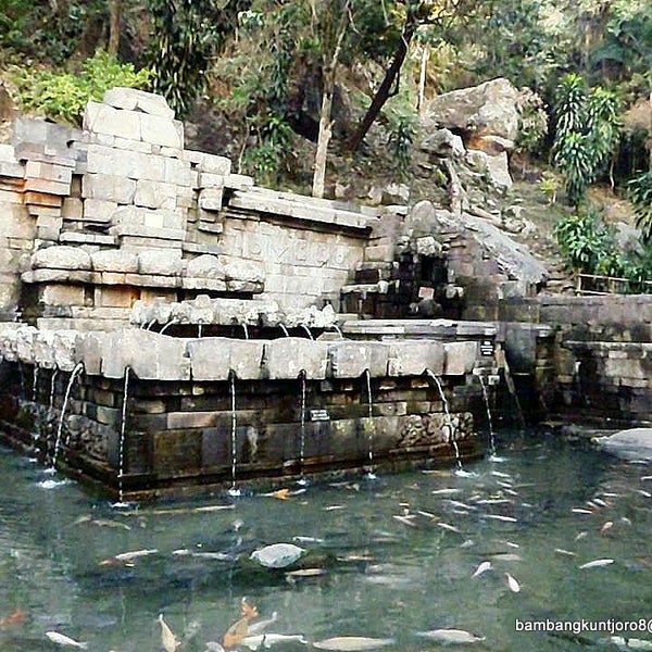 Pemandian Candi Jolotundo - Temple
