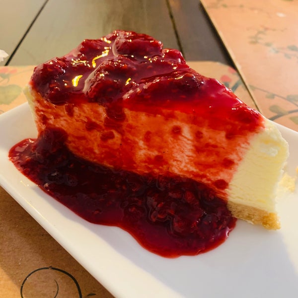 Simply Strawberries By Jagro - Dessert Shop in Sri Jayawardenepura Kotte