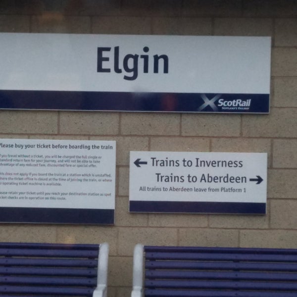 Elgin Railway Station (ELG) - Rail Station in Elgin