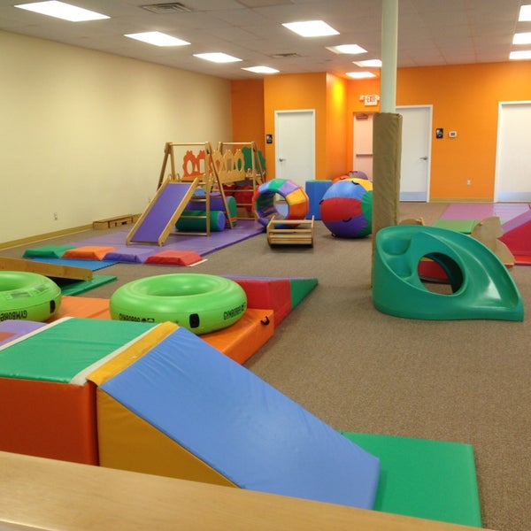 Gymboree Play And Music Logo