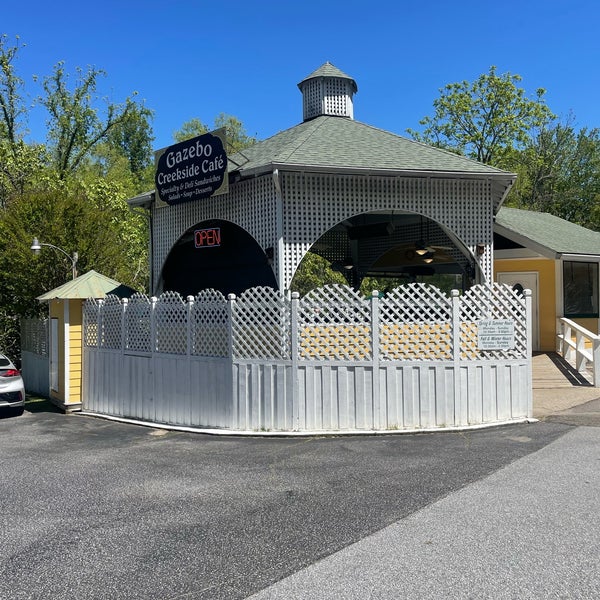Gazebo Creekside Cafe - Café