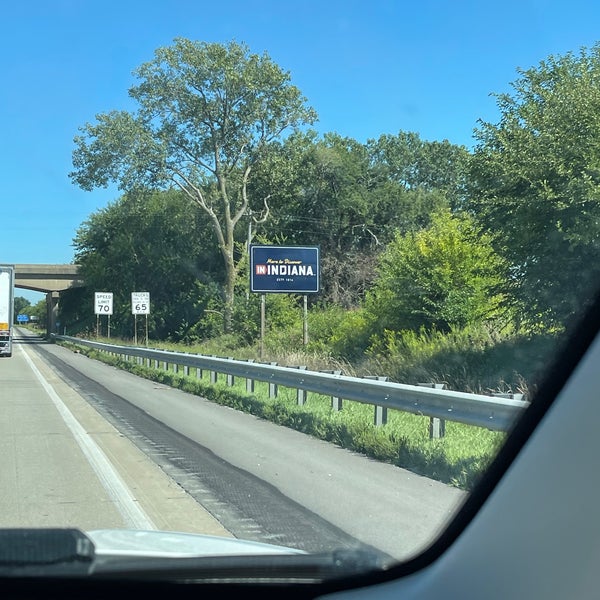 Illinois & Indiana State Line - Border Crossing in Danville