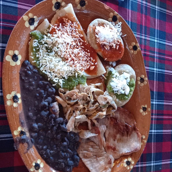 Restaurant Yoloxochitl - Mexican Restaurant