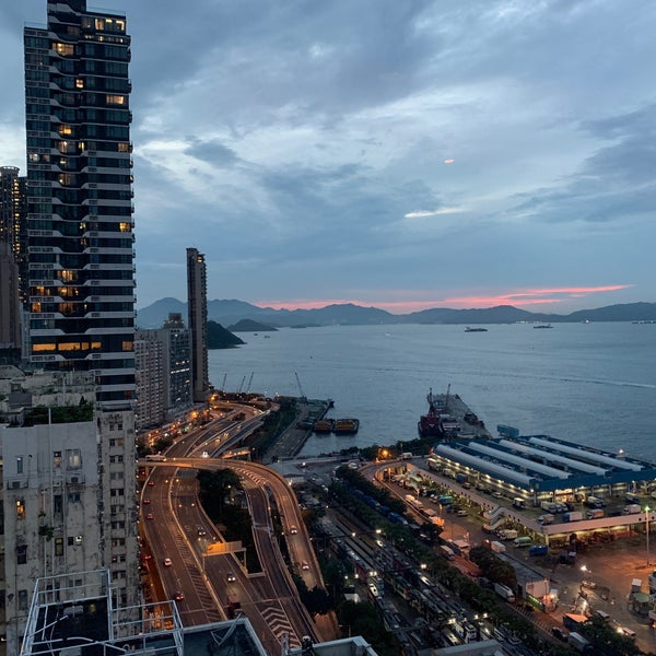 Courtyard by Marriott Hong Kong 香港萬怡酒店 - 28 tips from 1389 visitors