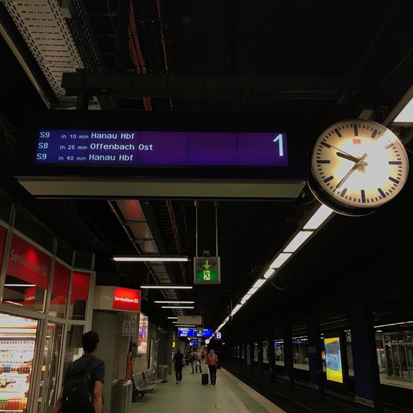 Gleis 1 - Platform in Frankfurt am Main