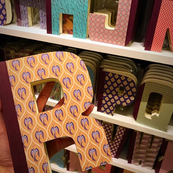 The Harrods Bookshop - Bookstore in Kensington and Chelsea