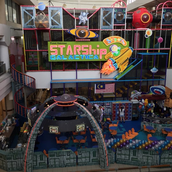 Starship Galactica - 1 Utama Shopping Centre