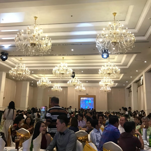 The Adora Grand View - 8 tips