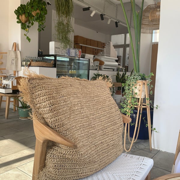 Parallel Cafe - Café