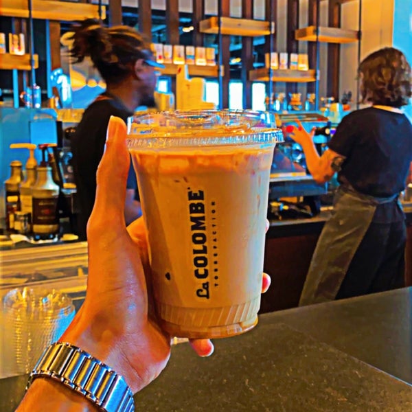 La Colombe Coffee Roasters - Corporate Coffee Shop in Logan Square