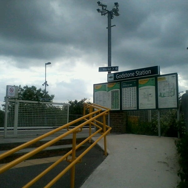 Godstone Railway Station (GDN) - Rail Station in Surrey