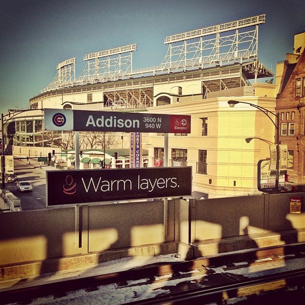 CTA - Addison - Wrigleyville - 940 W Addison St