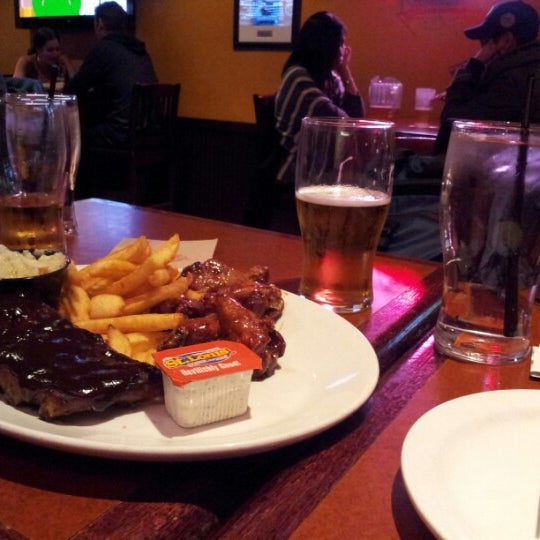 St. Louis Bar and Grill - 528 Yonge St.