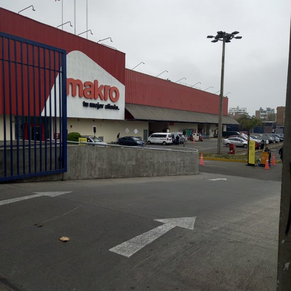 Makro - Warehouse or Wholesale Store