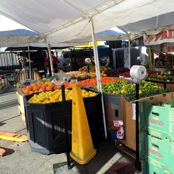 Primo Food Mart - Supermarket in Vista