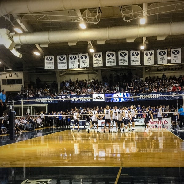 Smith Fieldhouse - College Stadium in University