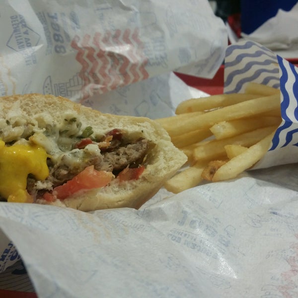 Bembos - Burger Joint in Miraflores