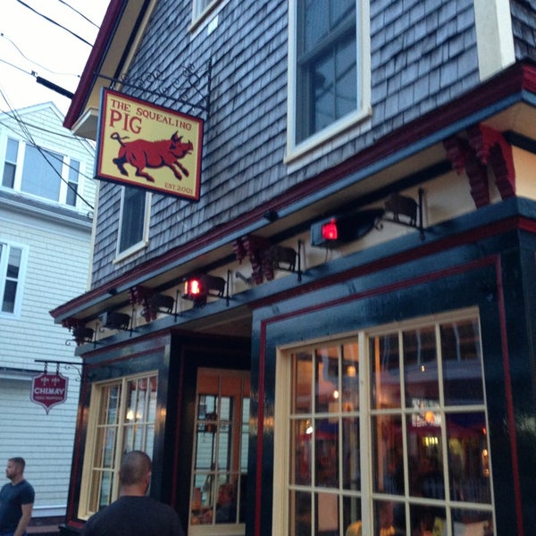 The Squealing Pig - American Restaurant