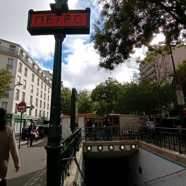 Métro Edgar Quinet [6] - Metro Station in Montparnasse