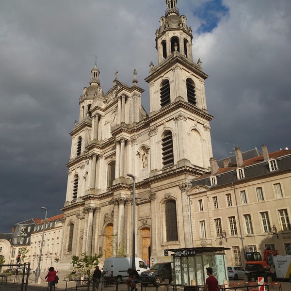 Cathédrale Notre-Dame-de-l'Annonciation - Church in Nancy