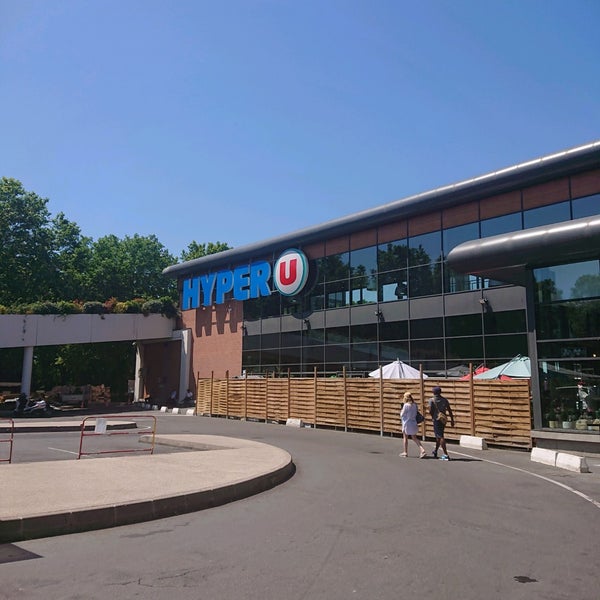Hyper U - Supermarket in Neuilly-sur-Marne