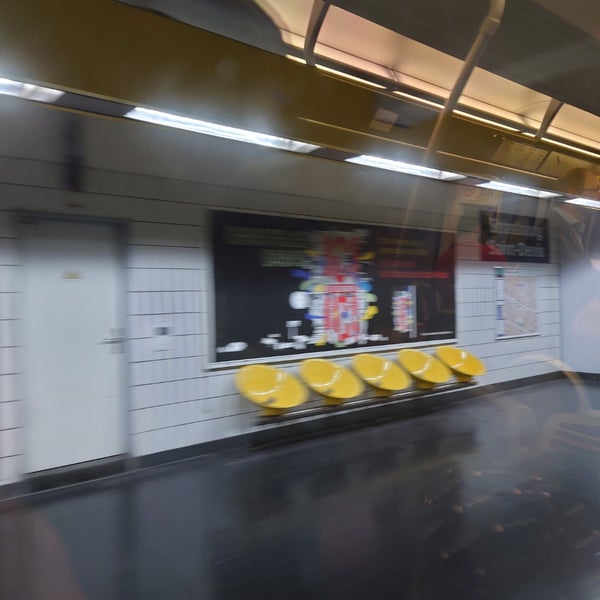 Métro Strasbourg—Saint-Denis [4,8,9] - Metro Station in Paris