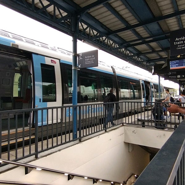 Photos at Gare SNCF de Meaux - Meaux, Île-de-France