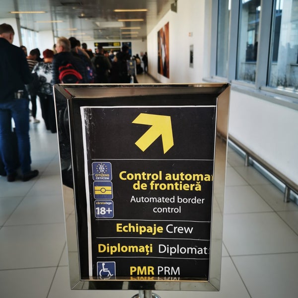 Passport control | Terminal Plecări Internaționale - Otopeni - Calea ...