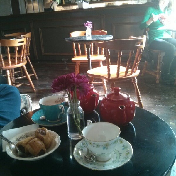 Photos at Salon de thé Cardinal / Cardinal Tea Room - Mile-End ...