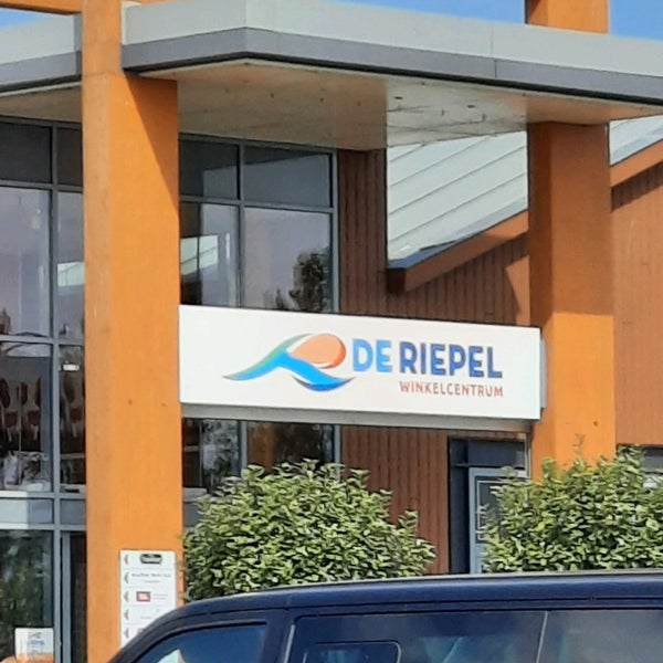 Winkelcentrum De Riepel - 3 tips from 216 visitors