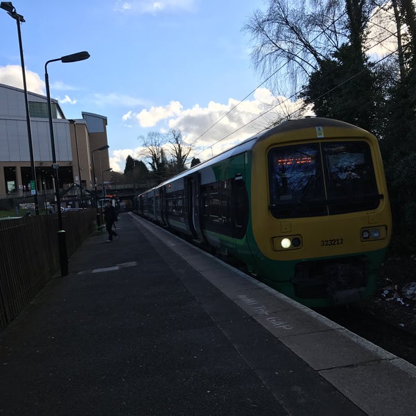 Redditch Railway Station (RDC) - Rail Station in Redditch