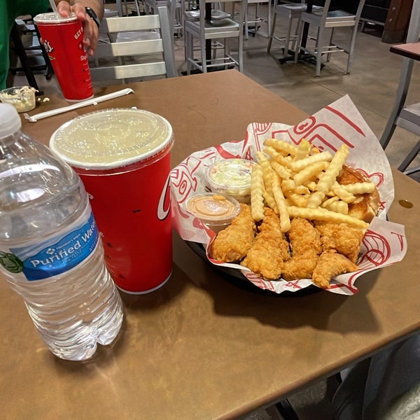Raising Cane's Chicken Fingers - 28 tips